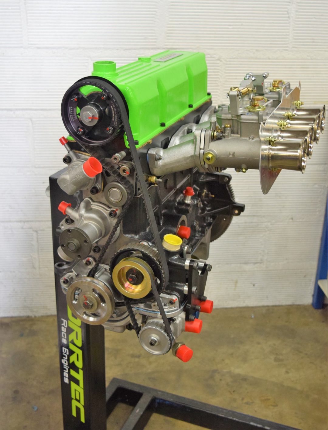photo of Ford Pinto engine, distribution and Weber carburettors - LORRTEC
